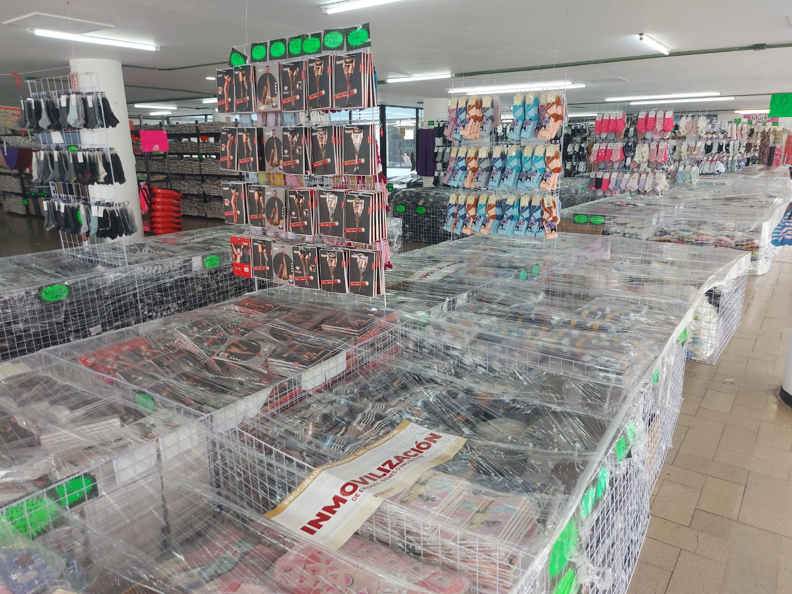 Inmovilizan gobierno estatal y Profeco productos textiles en tienda de ...